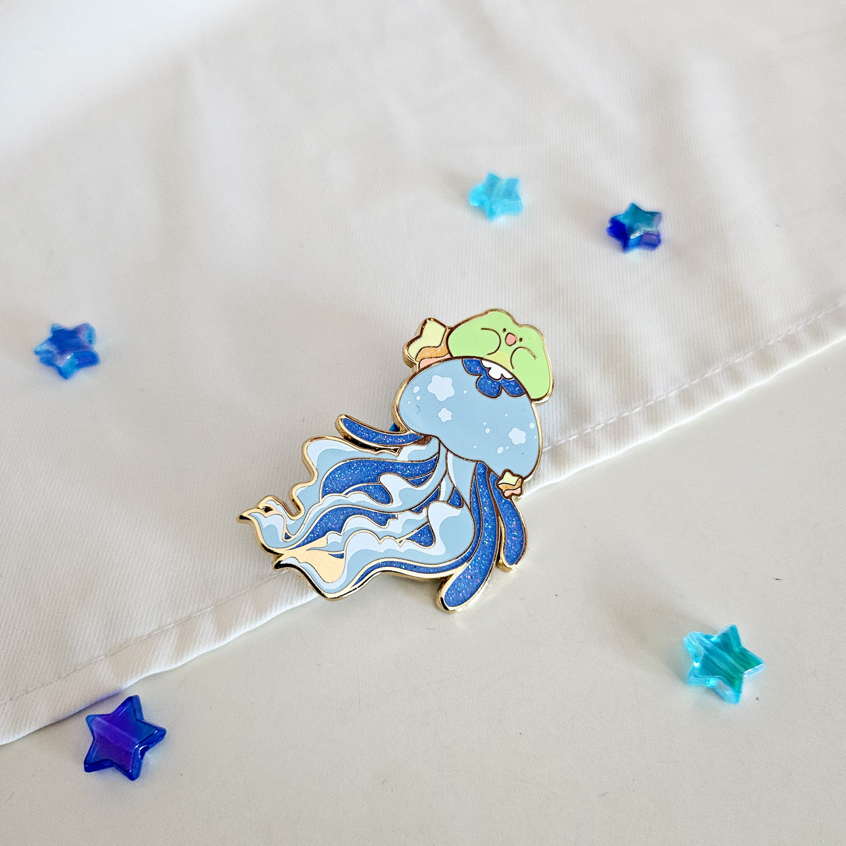 Jellyfish Glitter Enamel Pin – Zellie's Koi Pond