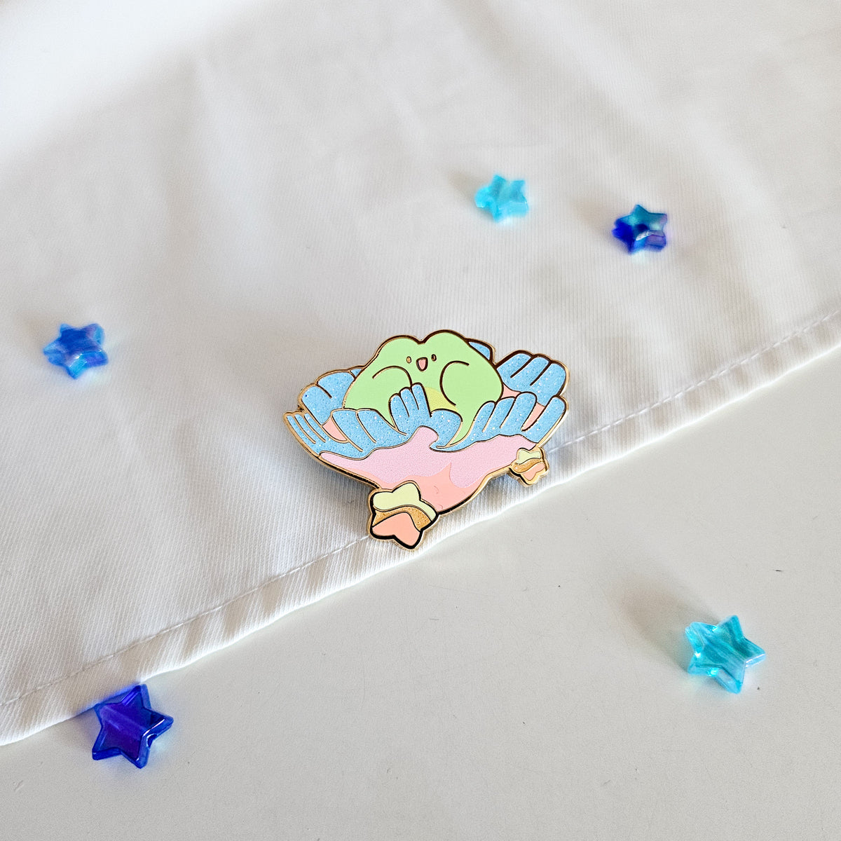 Coral Glitter Enamel Pin – Zellie's Koi Pond